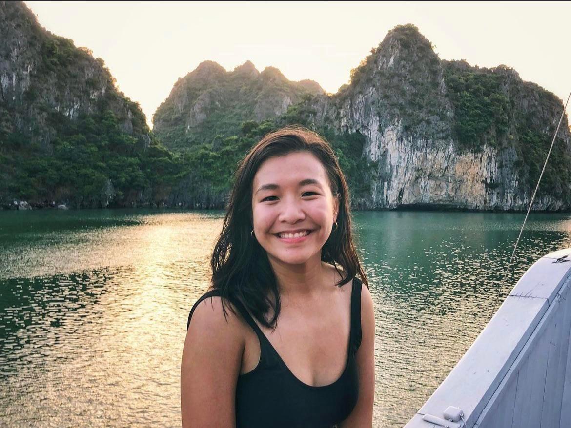 Pretty Filipina? | Scrolller