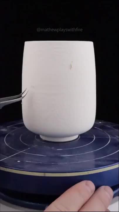 Pulling tape from this cup | Scrolller