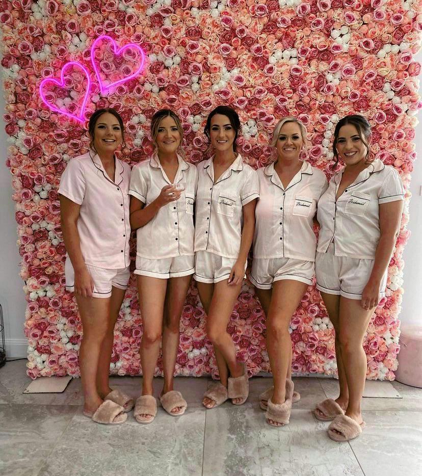 Pyjamas 1-5 | Scrolller