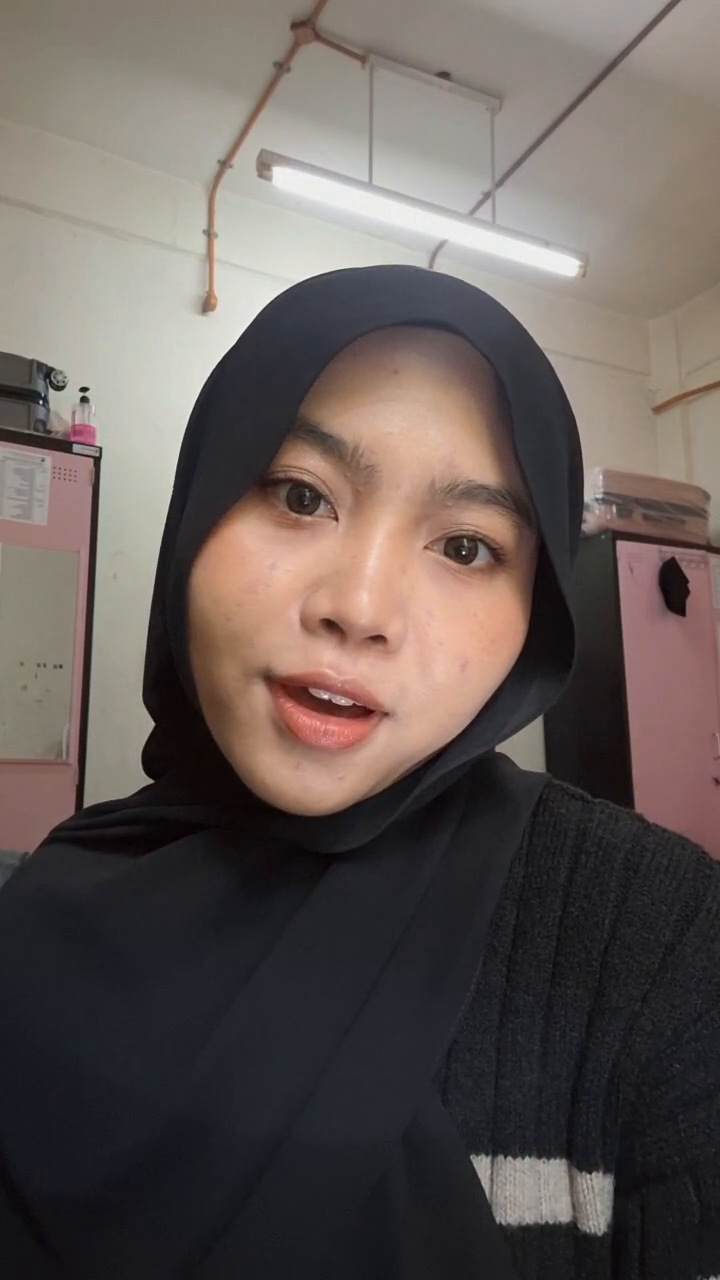 Cumtribute | Scrolller