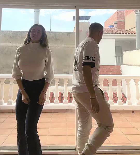 Quick dance | Scrolller