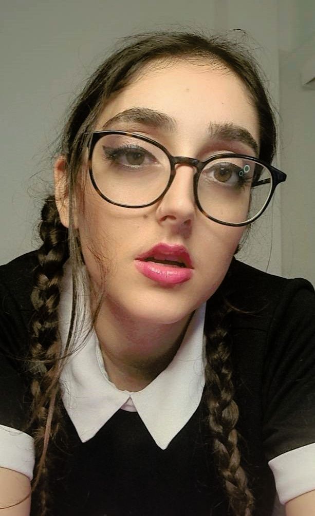 Rate my face? I'm curious... | Scrolller