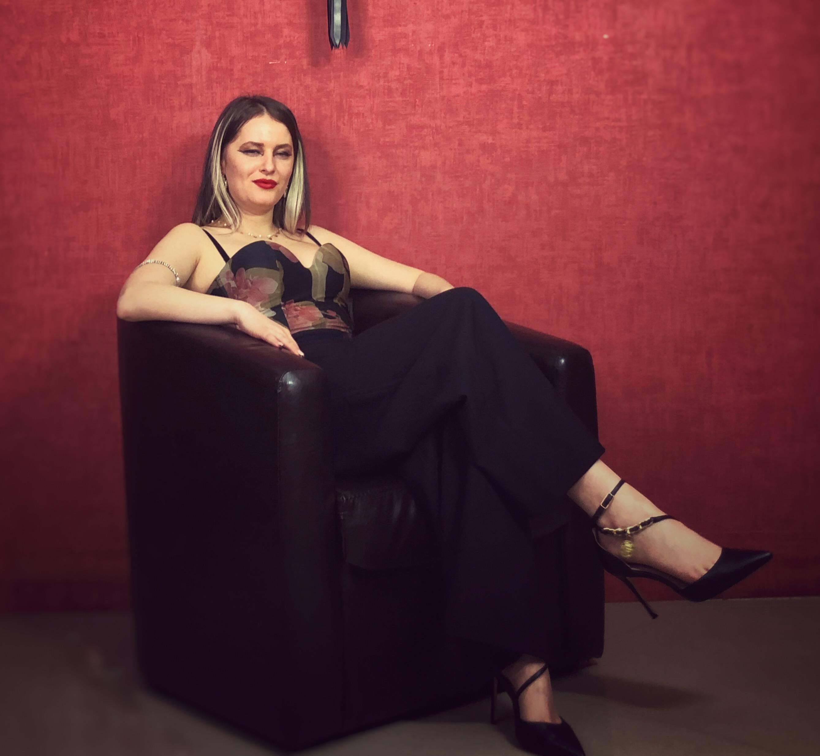 Ready for the next interview | Scrolller