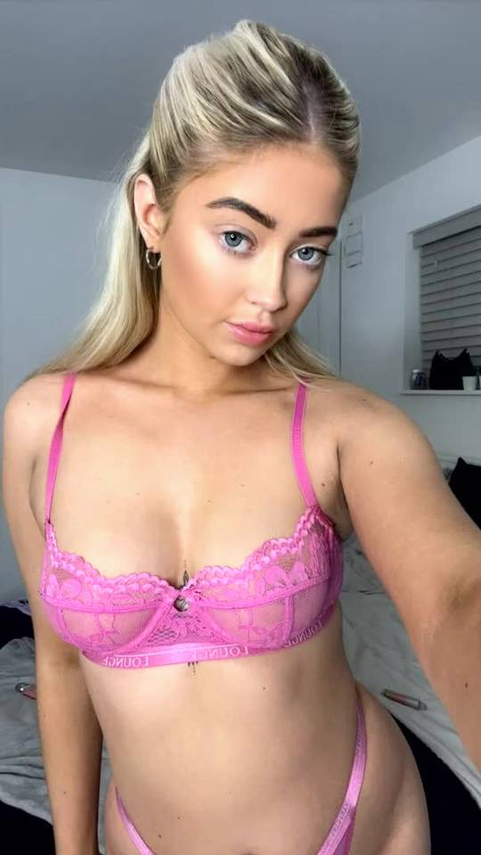 ready to please | Scrolller