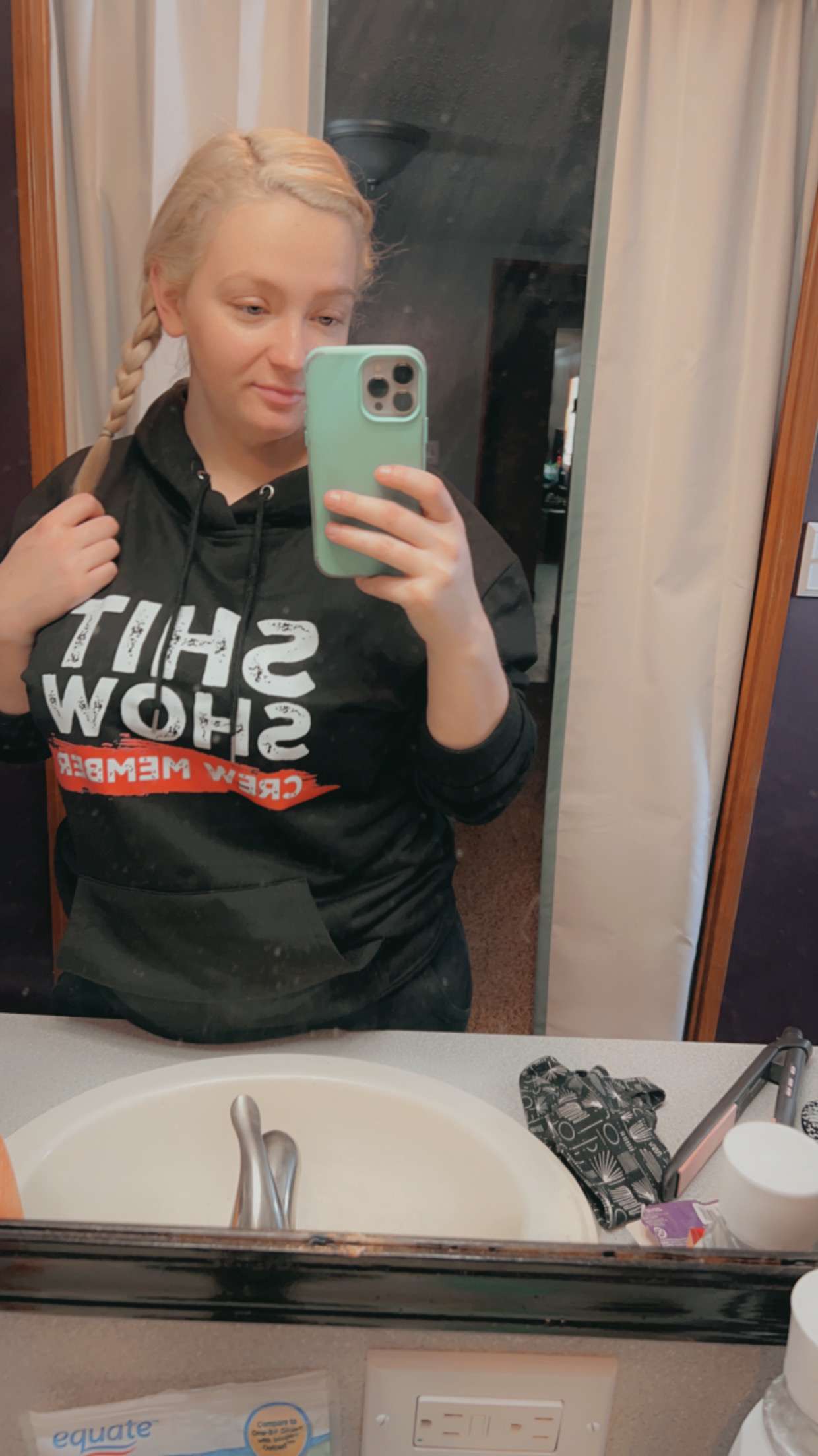 really want someone behind me pulling my braids | Scrolller