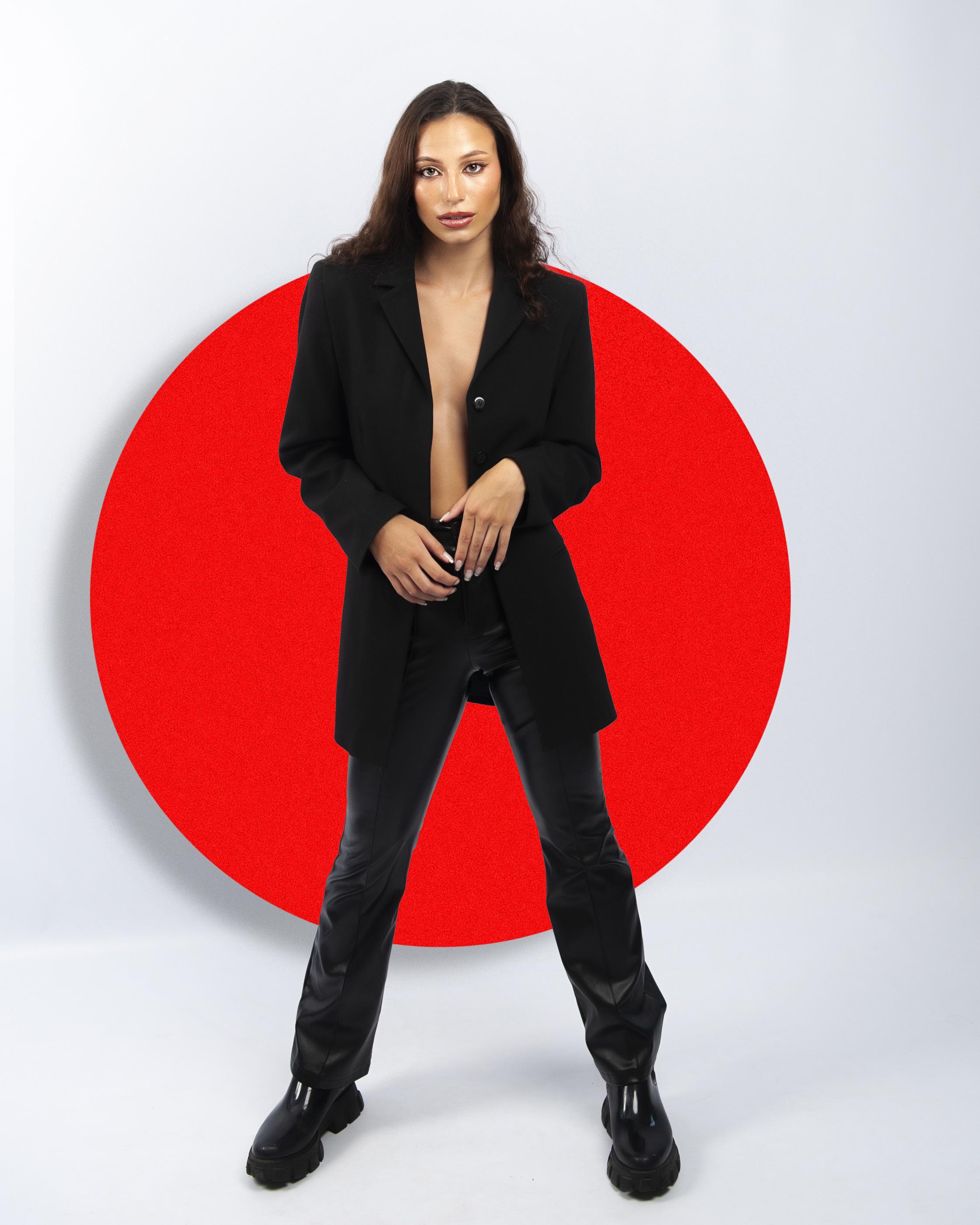 Red (Nikon, Digital, me, 2023) | Scrolller