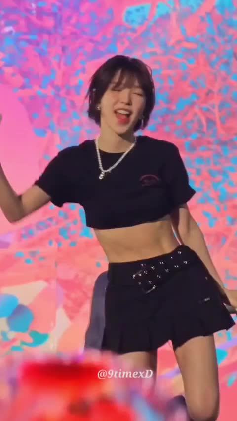 Red Velvet - Wendy | Scrolller