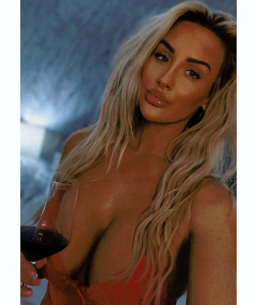 red wine | Scrolller