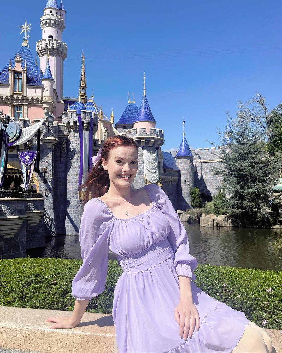 Redhead @ Disneyland | Scrolller