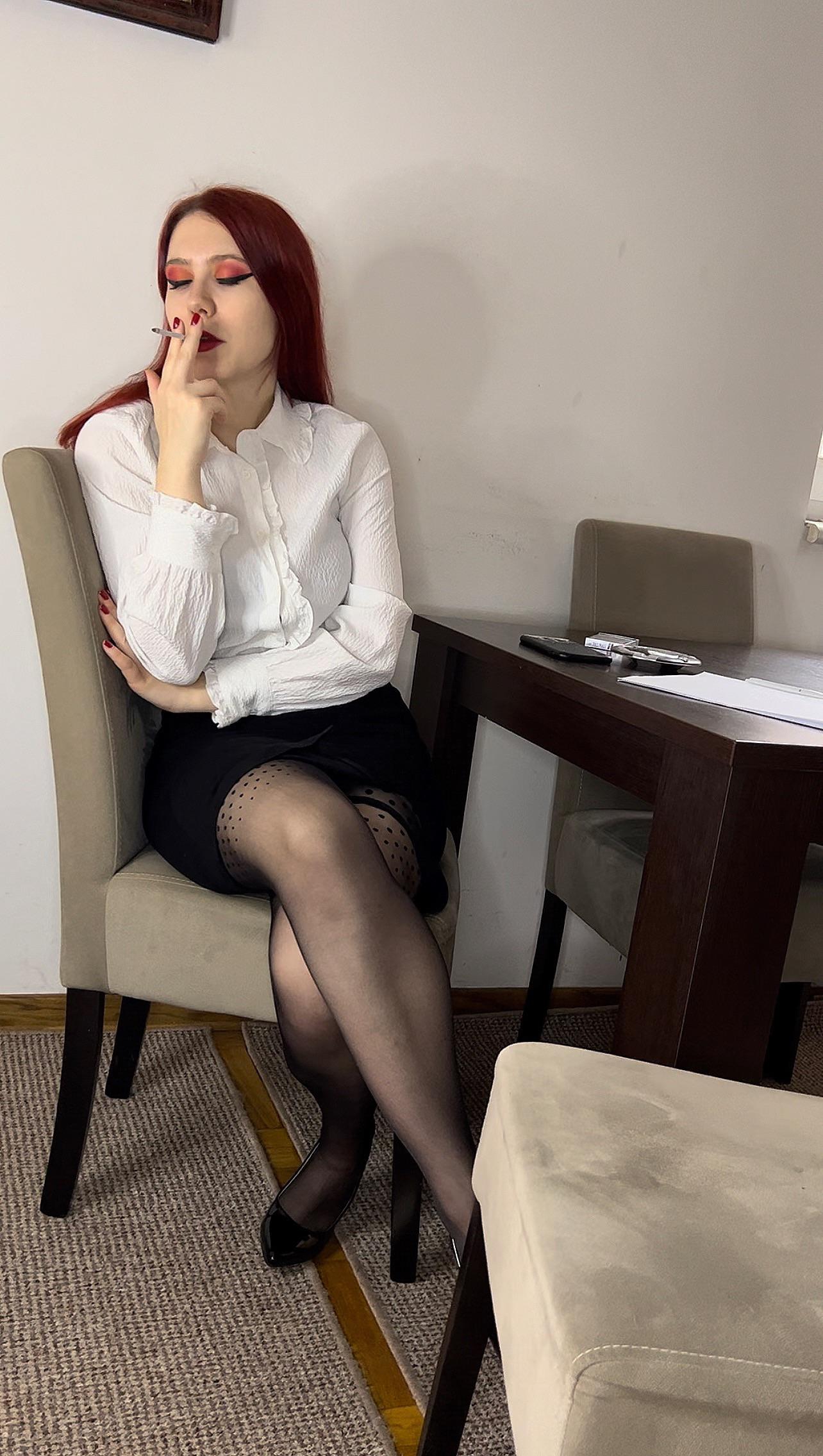 Relaxing 🥰 | Scrolller