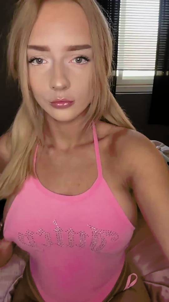 [Reveal] Hope I got your dick's attention | Scrolller