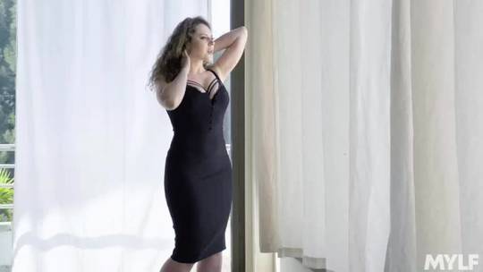 Rich Milf Wet Pussy Sofia Curly Scrolller