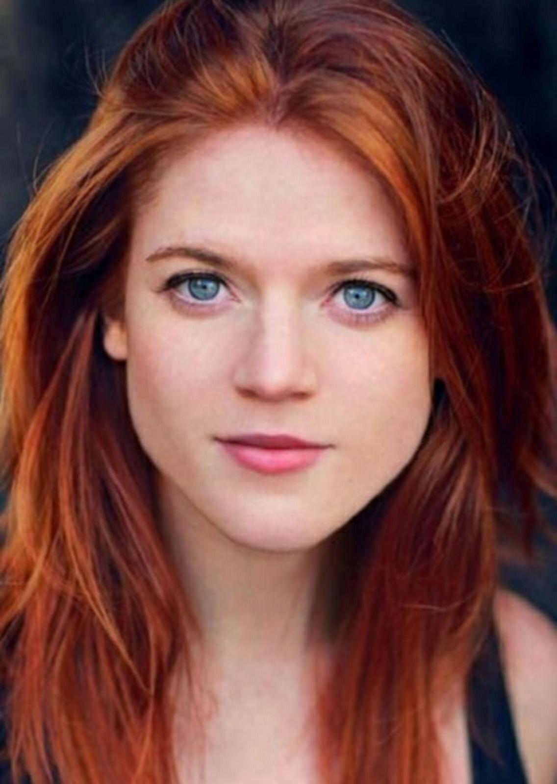 Rose Leslie Scrolller