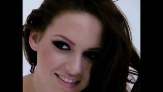 Sabine Jemeljanova | Scrolller