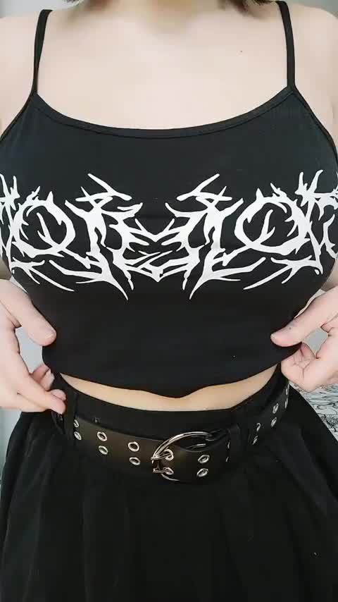 Searching for a big titty goth gf? ♡ [OC] | Scrolller