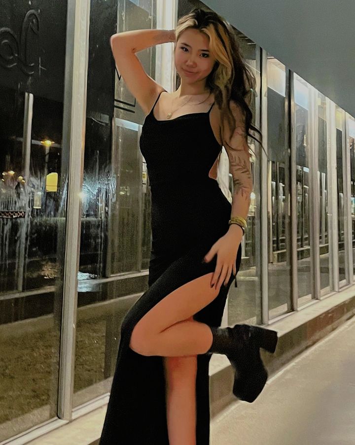 Seductive | Scrolller