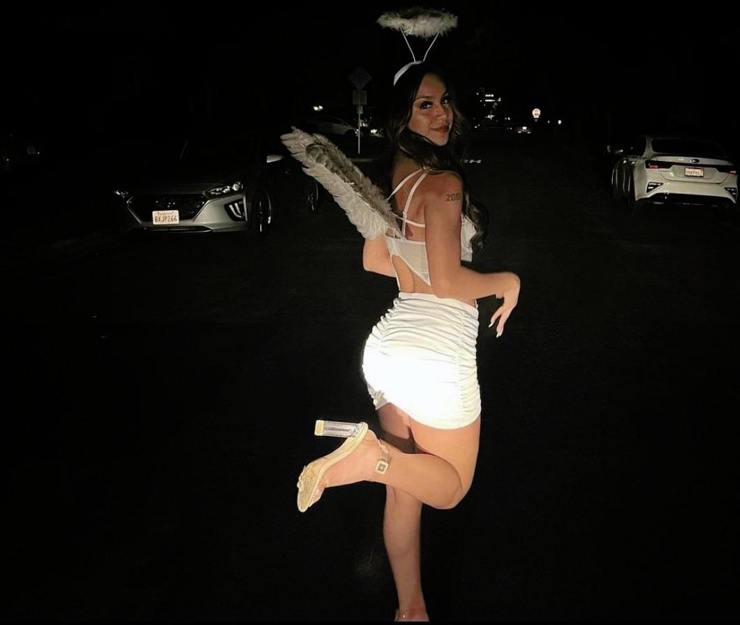 Sexy Angel | Scrolller