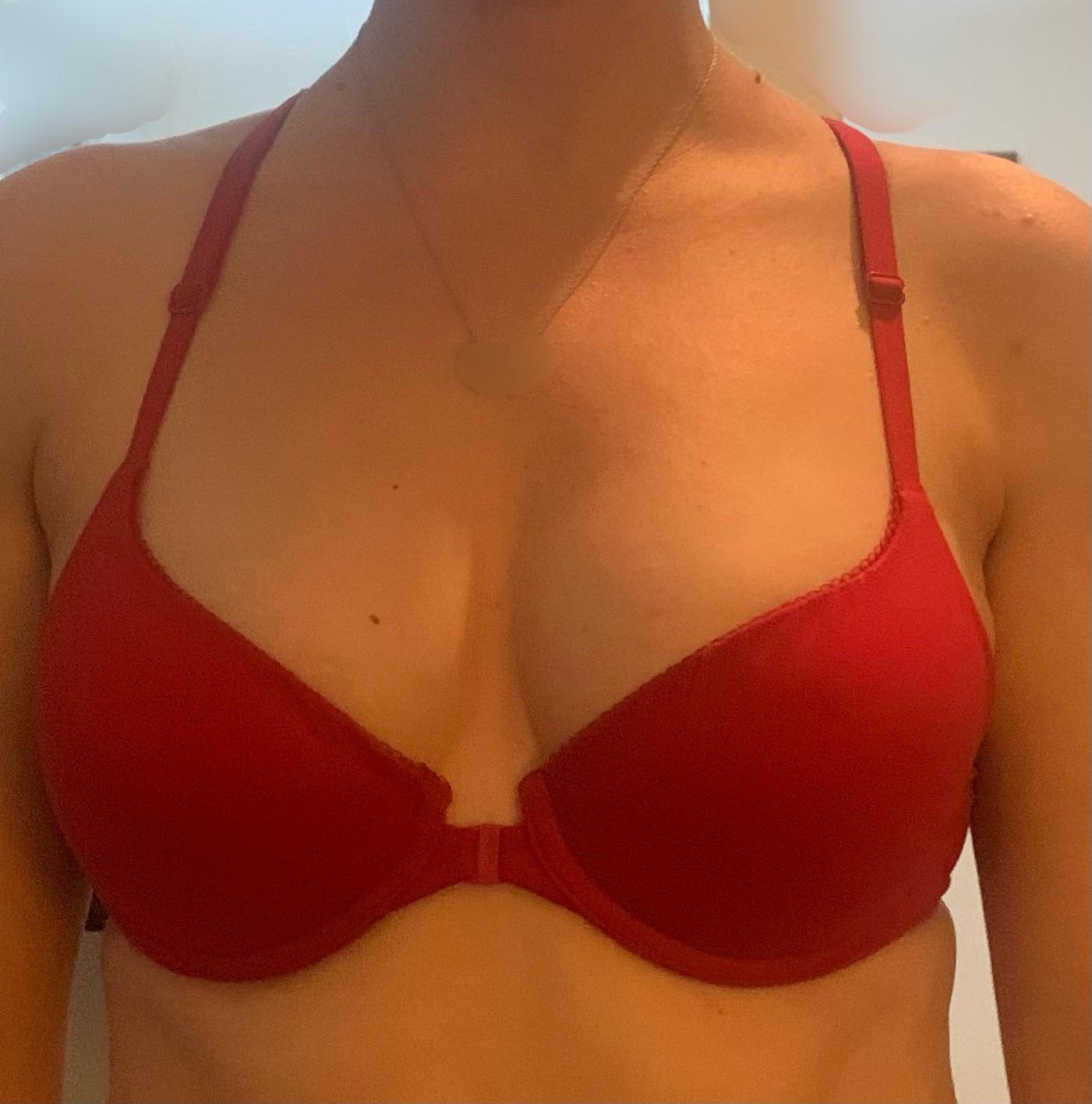 Sexy in red? | Scrolller