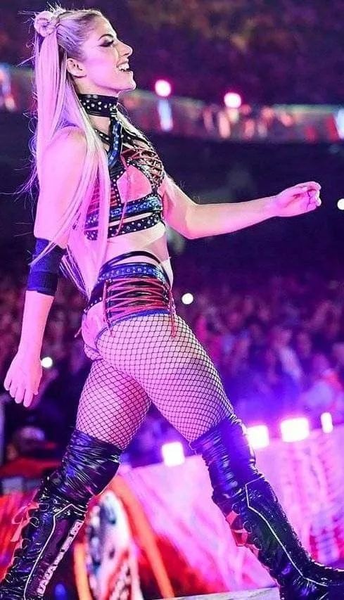 Sexy Lexi 😍 | Scrolller