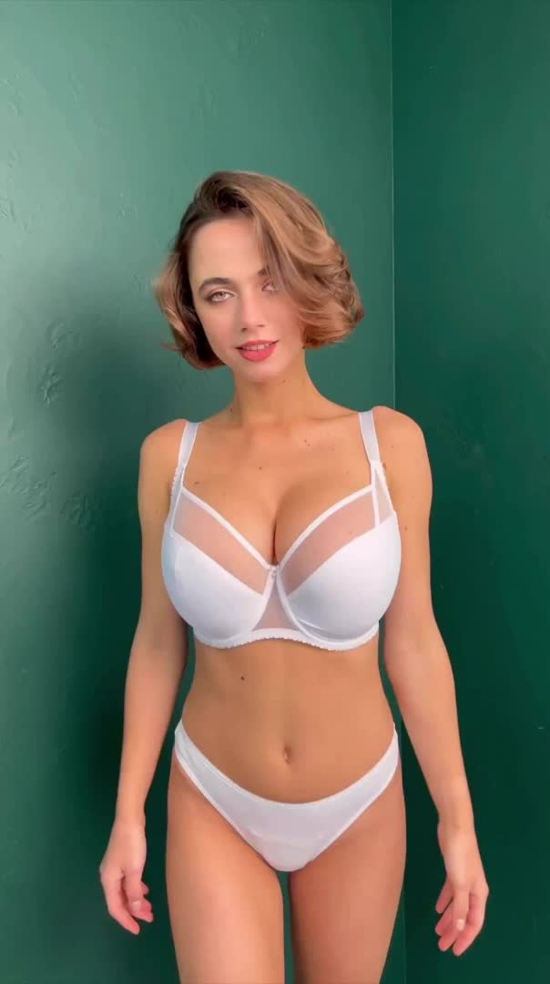 Sexy Solomia | Scrolller