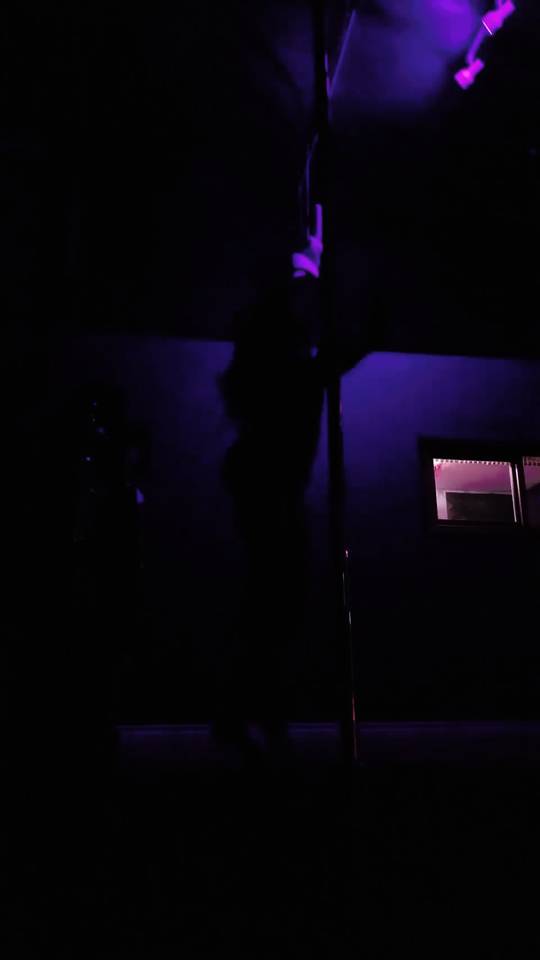 Shadows and Seduction: A Mesmerizing Pole Dance Performance | Scrolller