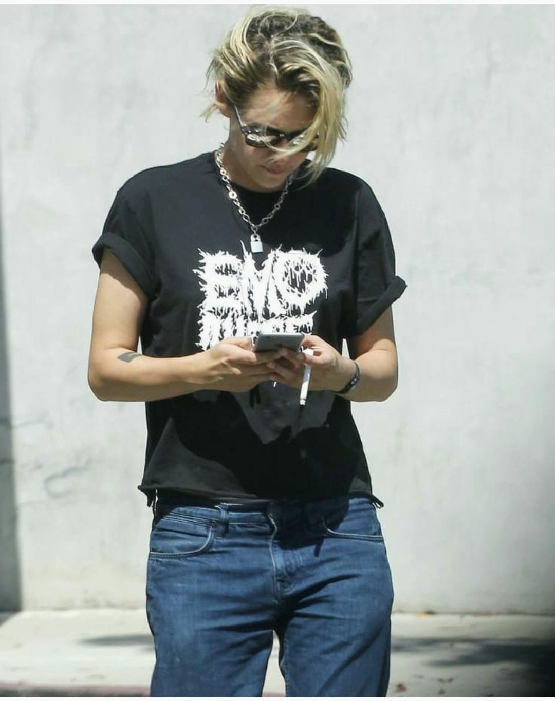 She’s so cool | Scrolller