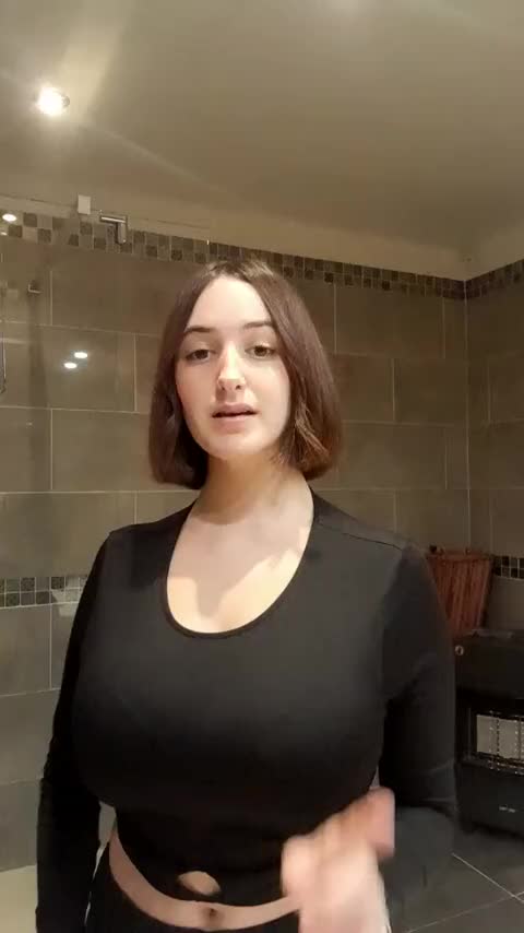 Short hair | Scrolller