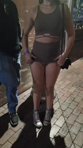 Shoutout to my favorite security guard for letting me do this flash [f] | Scrolller