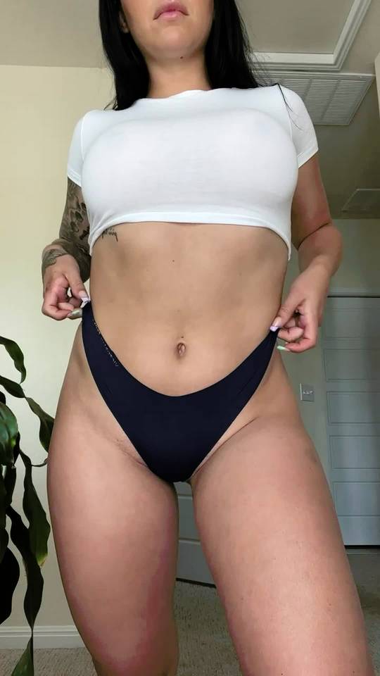 showing all the best parts of me ;) | Scrolller