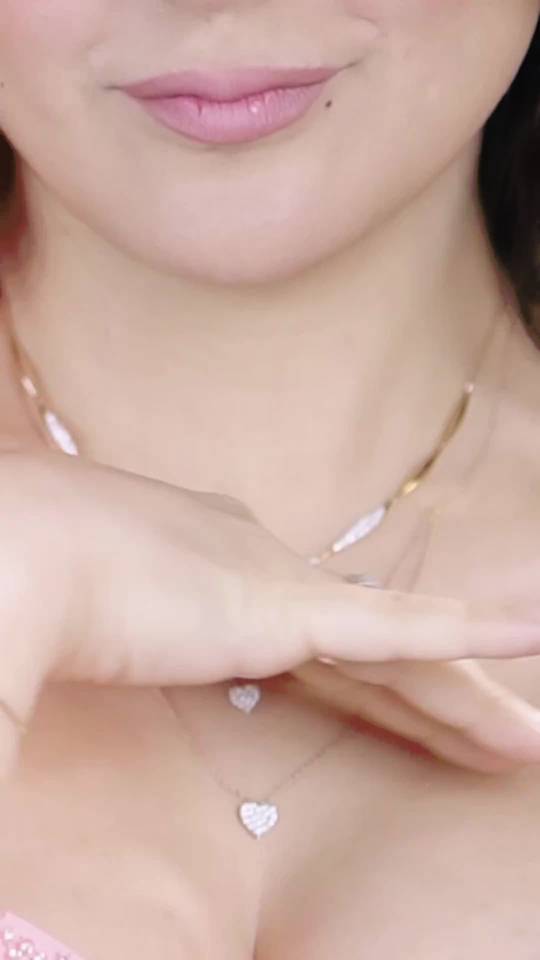 Shraddha Arya Milky mommy 🥵🥵 | Scrolller