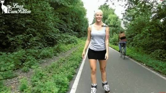 Skater Girl Pee on Public Street | Scrolller