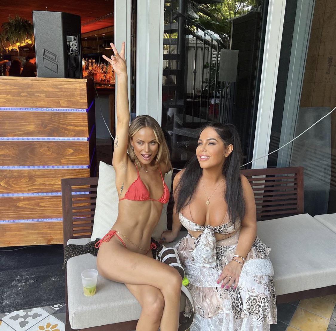 Skinny chicks can’t win | Scrolller