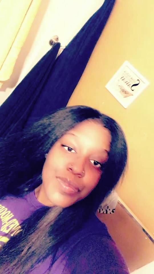 Skinny Flat Babe | Scrolller