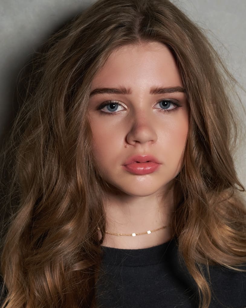 Skyla jay | Scrolller