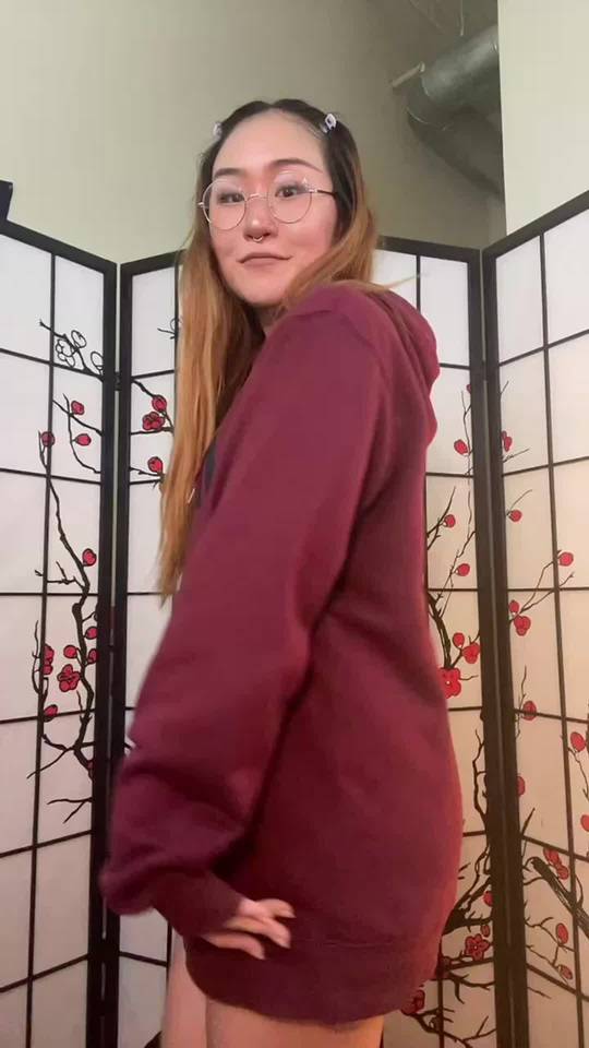 Slut or gf material, pick one | Scrolller