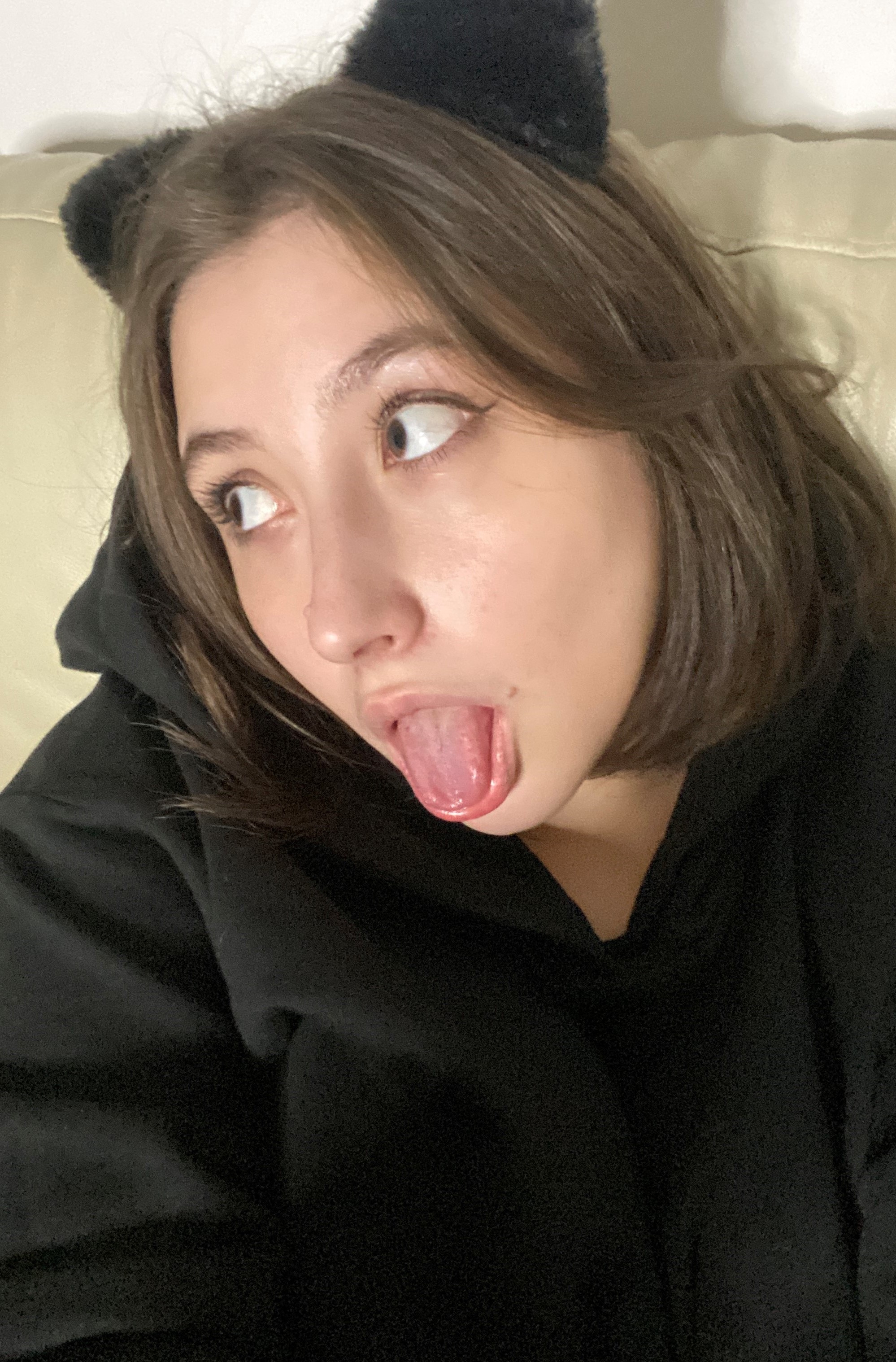 Slut or princess? | Scrolller