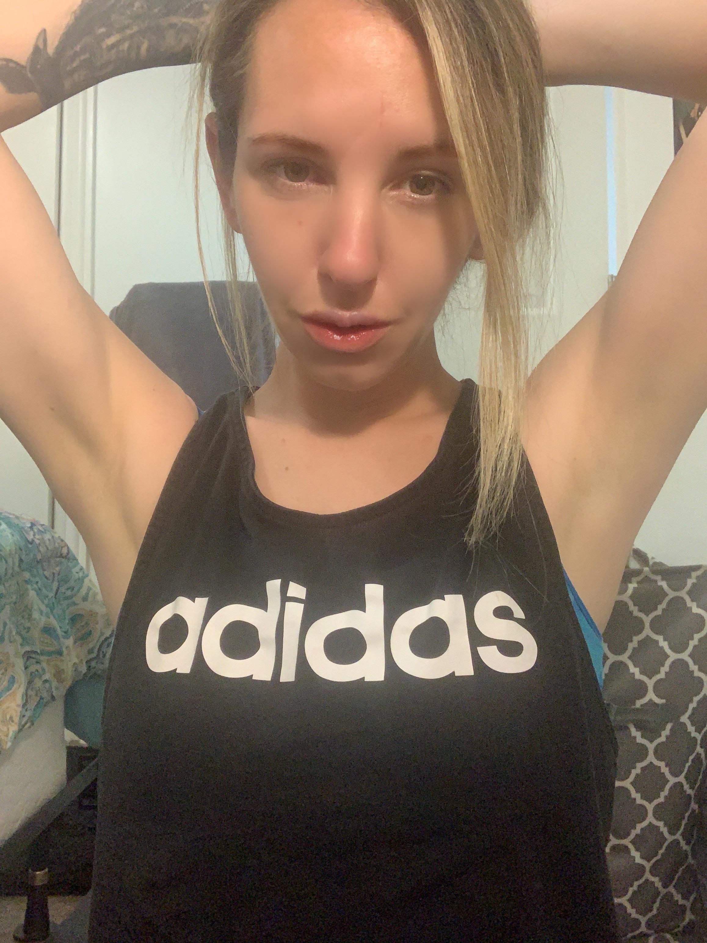 Sniff my armpits please | Scrolller