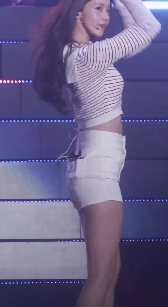 SNSD - Yoona 220820 | Scrolller