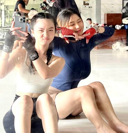 SO MUCH BREAST ENVY HERE 🤤 | Scrolller