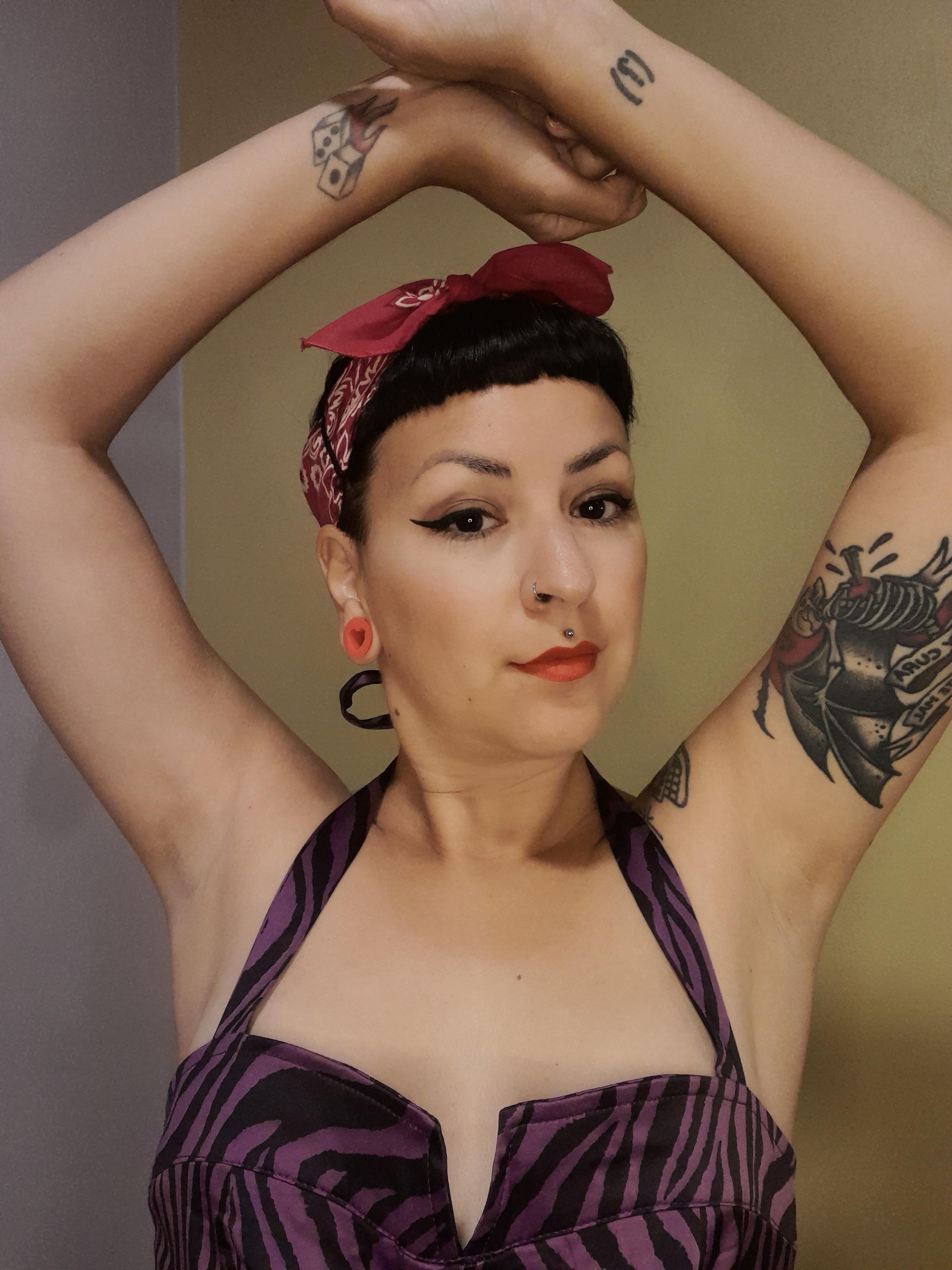 Soft armpits makes me hot 🔥🥵 | Scrolller