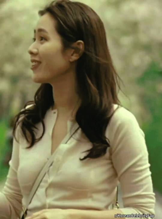 Son Ye Jin Pokies | Scrolller