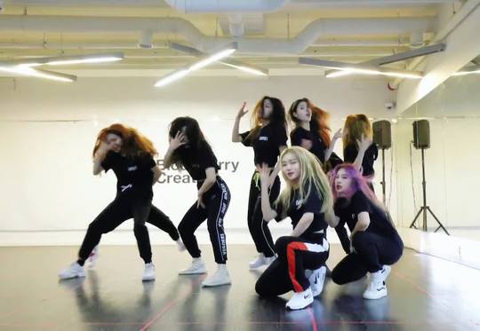 Stan Loona for clear skin | Scrolller