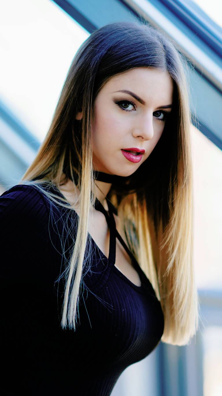 Stella Cox | Scrolller