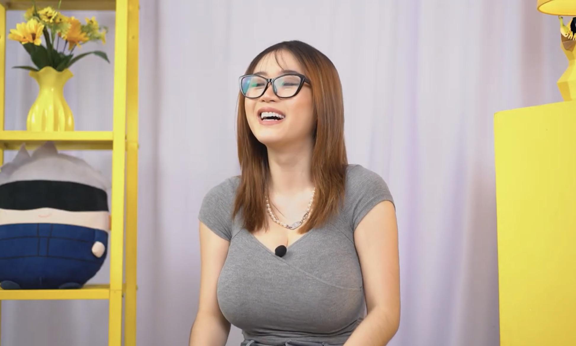 Still busty in a casual fit | Scrolller