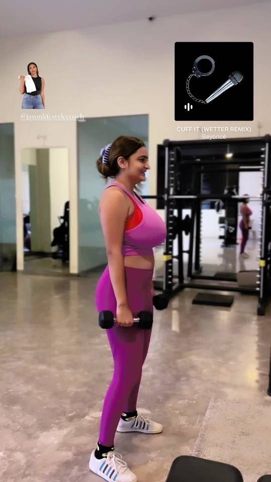 stretching out the sports bra | Scrolller