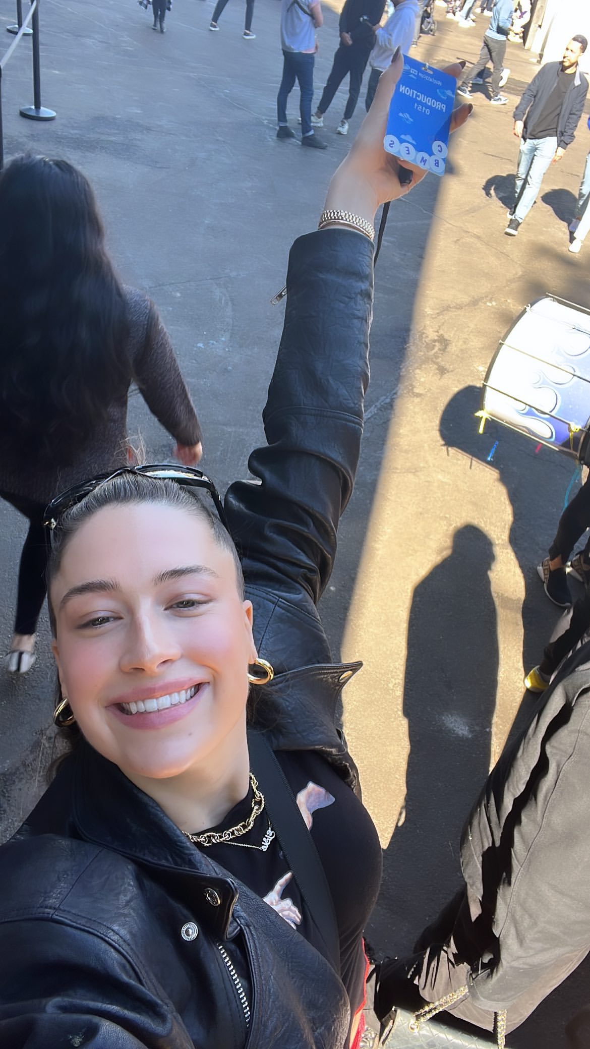 Stunning in black leather jacket | Scrolller