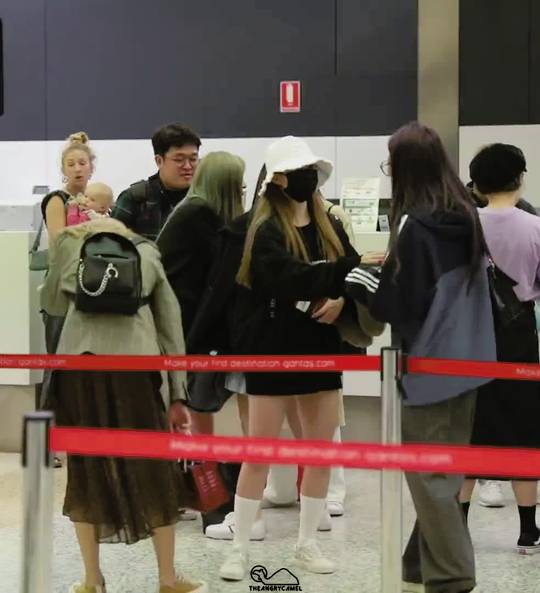 Sua, what are you doing? | Scrolller