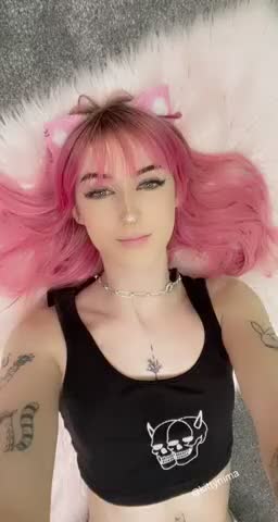 sub to my onlyfans or i’ll lick u to death | Scrolller