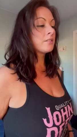 Sunday morning boob drop | Scrolller