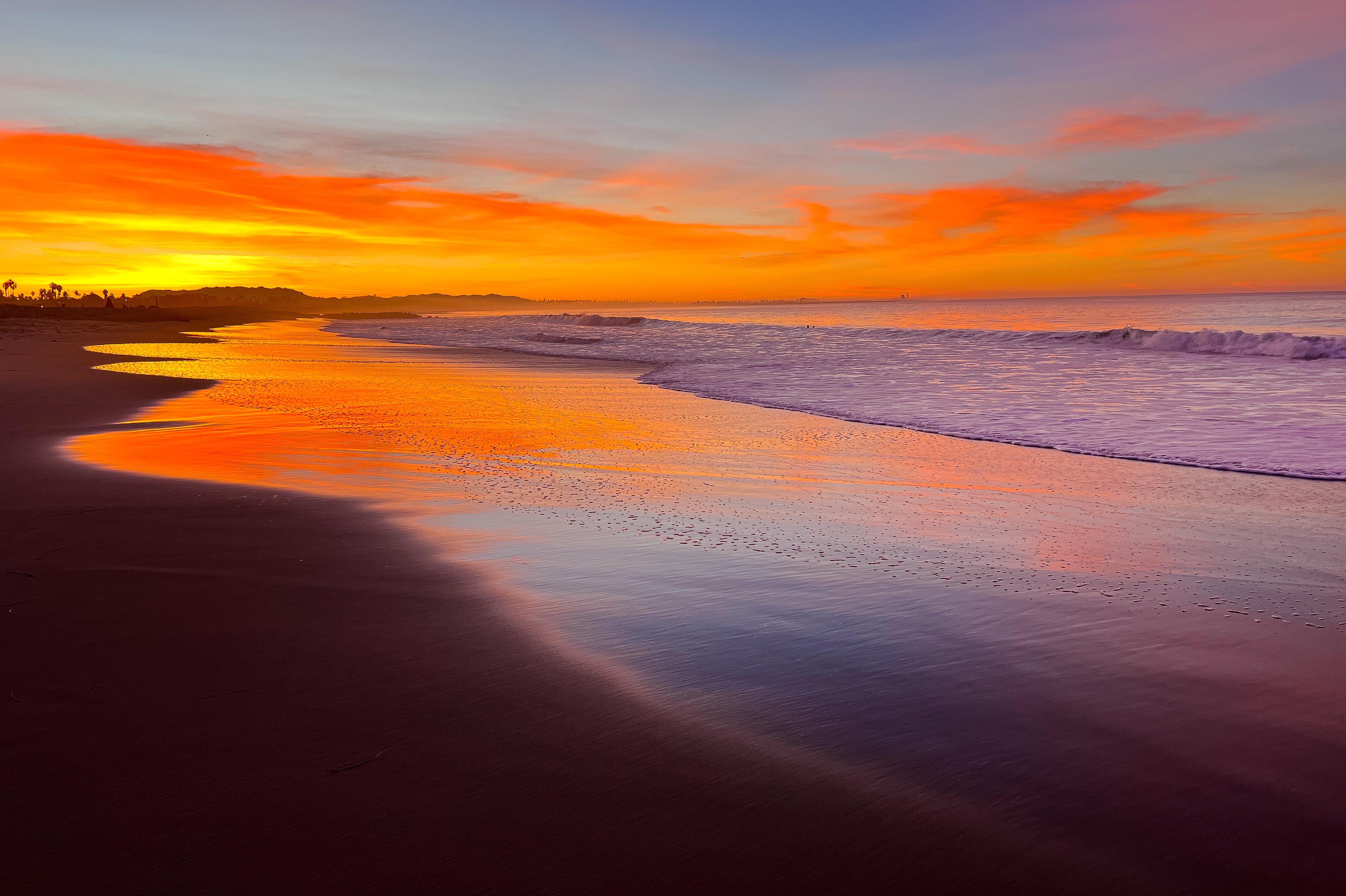 Sunrise at Ventura Beach | Scrolller